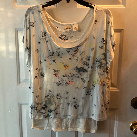 Mudd | Tops | Nwt Cream Color Tank With Light Blue Flowered Overlay ...